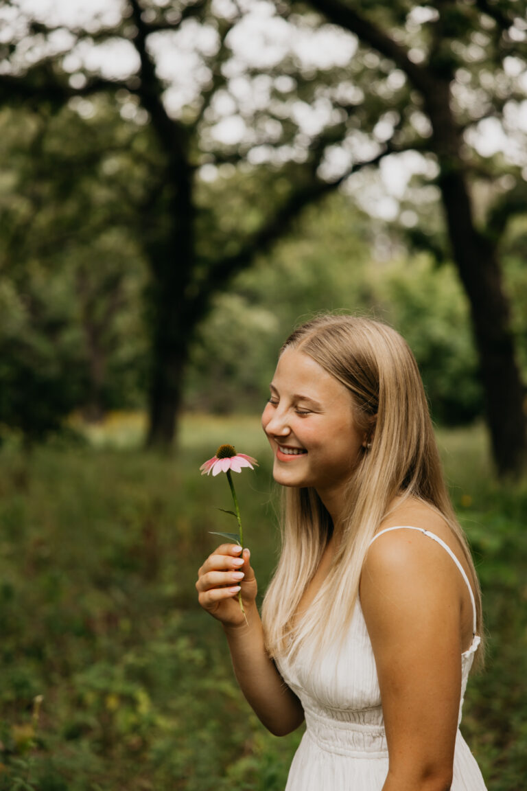 Photos of a Minnehaha Academy Senior | Greta - mycahbain.com