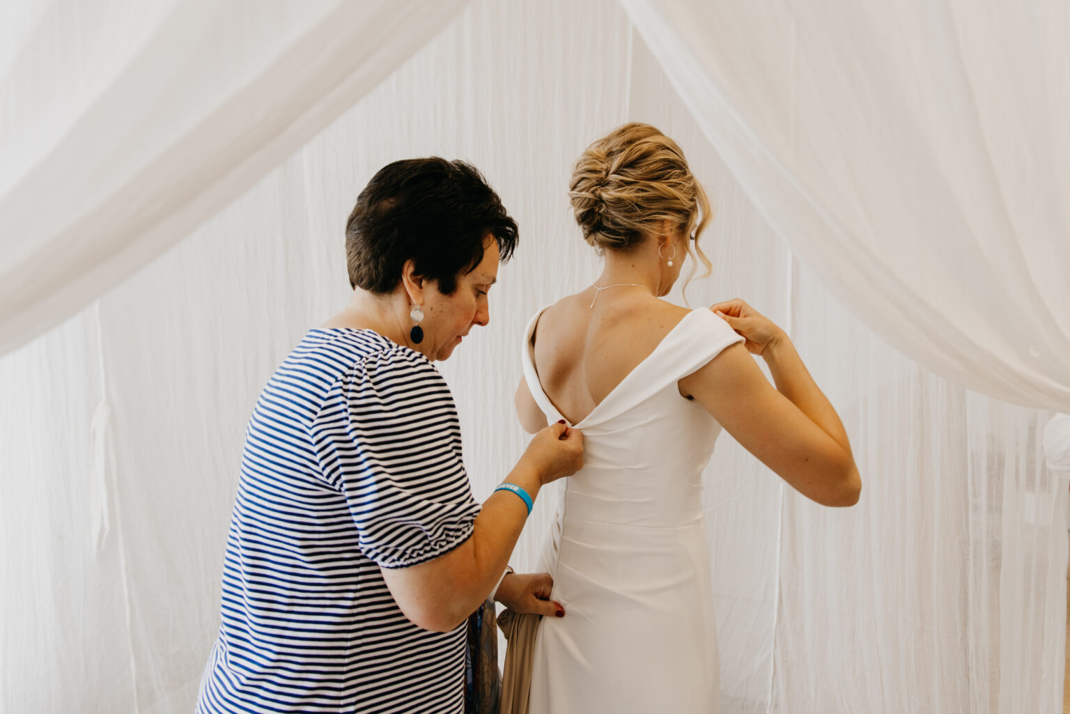 The Neu Neu Wedding | Kristin & RJ - mycahbain.com