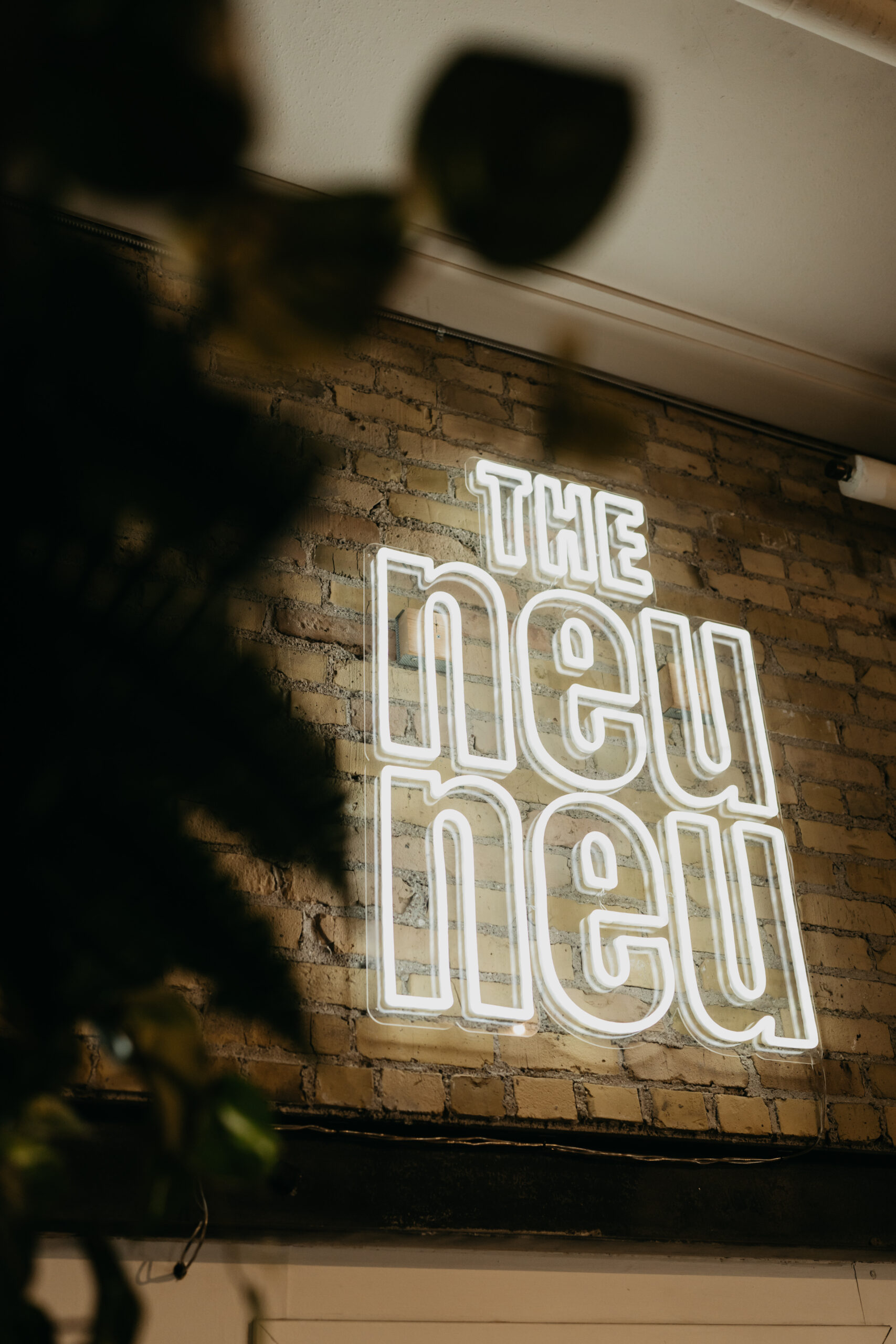 The Neu Neu Wedding | Kristin & RJ - mycahbain.com