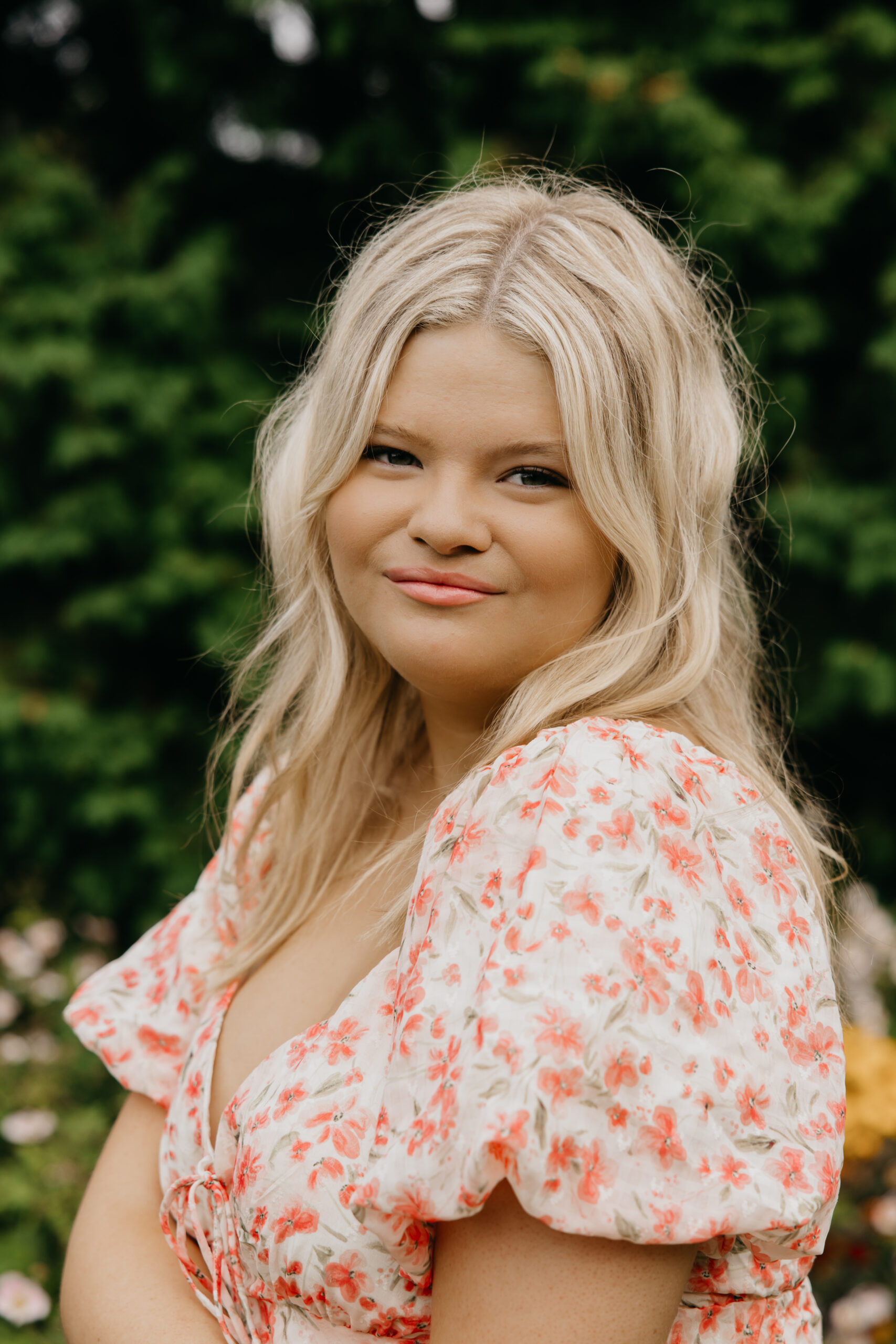 Groves Academy Senior Photos | Eva’s Timeless Session