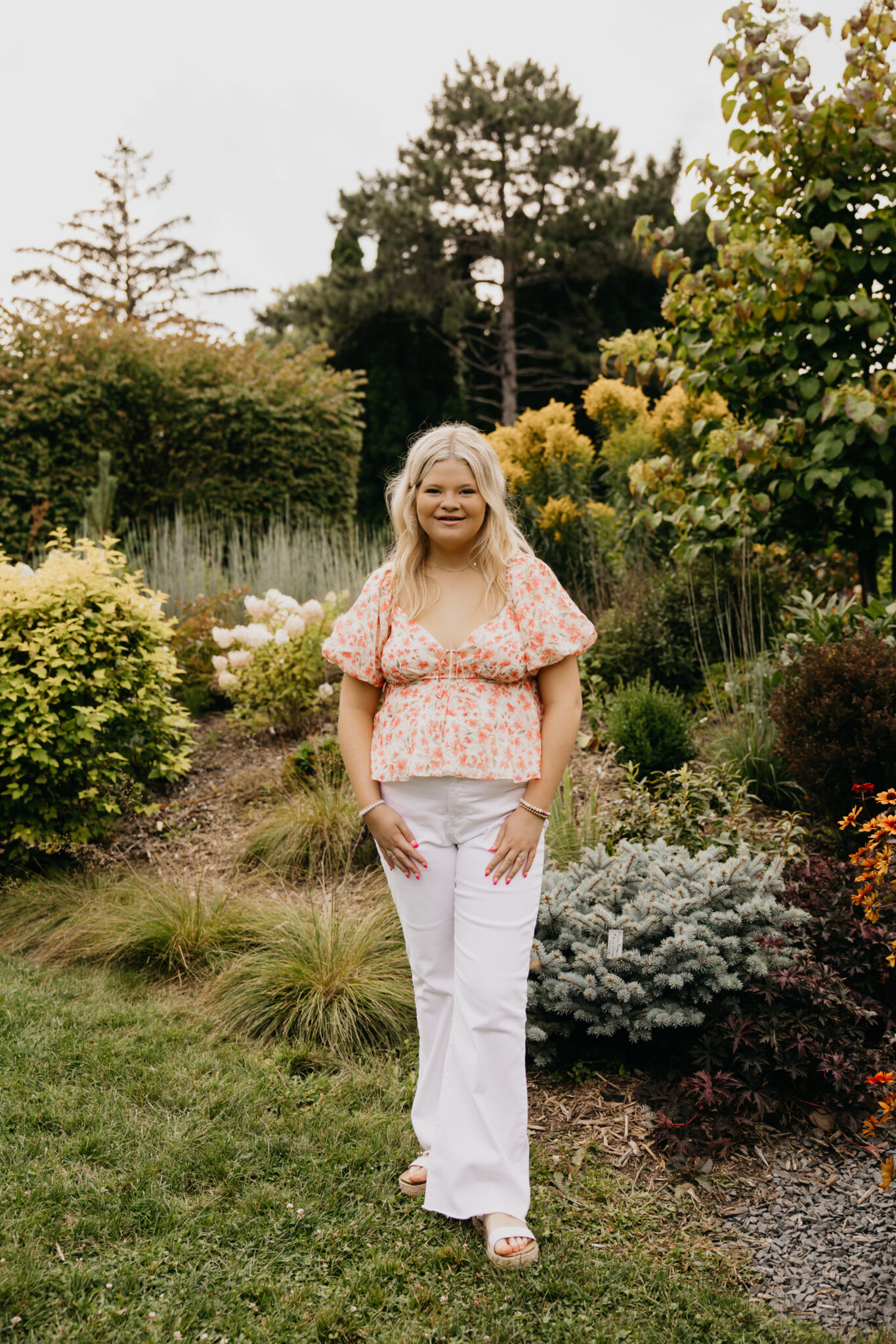 Groves Academy Senior Photos | Eva’s Timeless Session