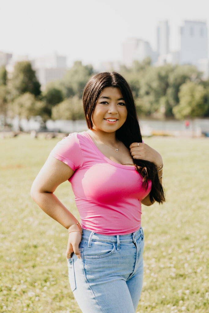 Shakopee High School Senior Photos | Evalyn's Session at Boom Island Park