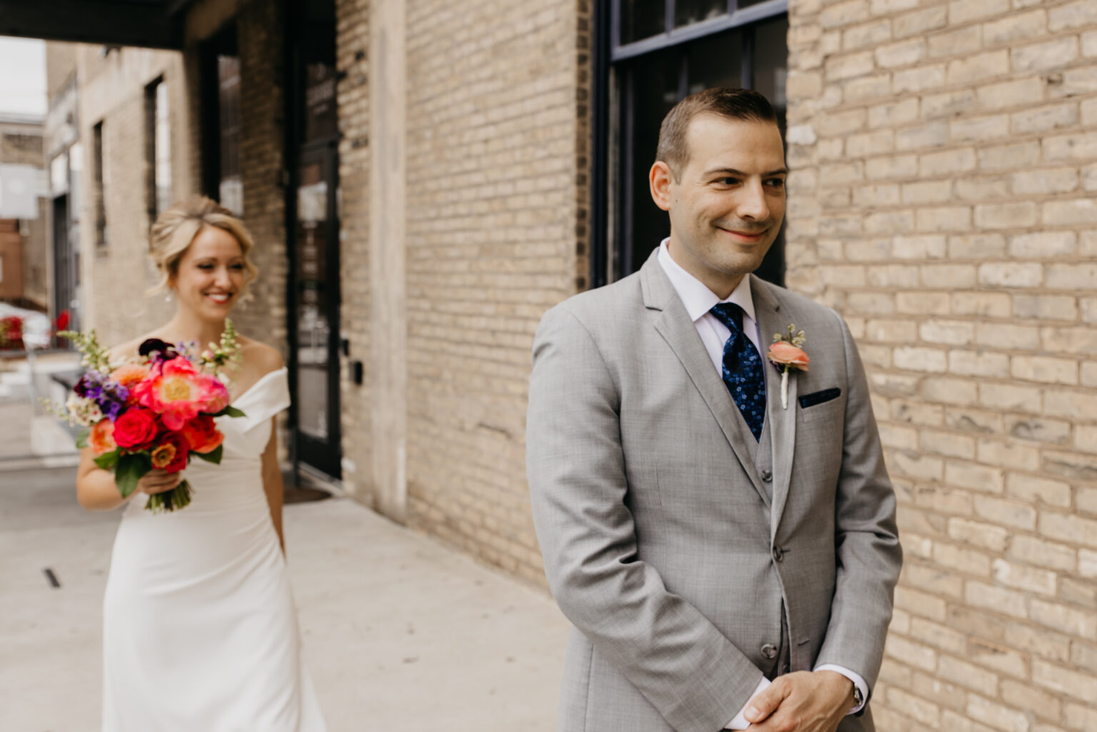 The Magic of First Look Wedding Photos: Should You Have One?