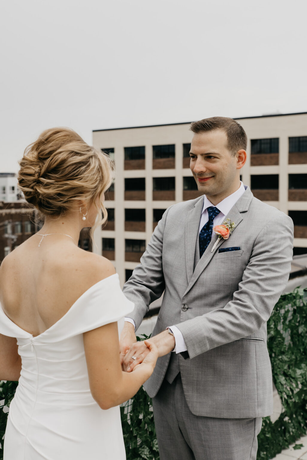 The Magic of First Look Wedding Photos: Should You Have One?